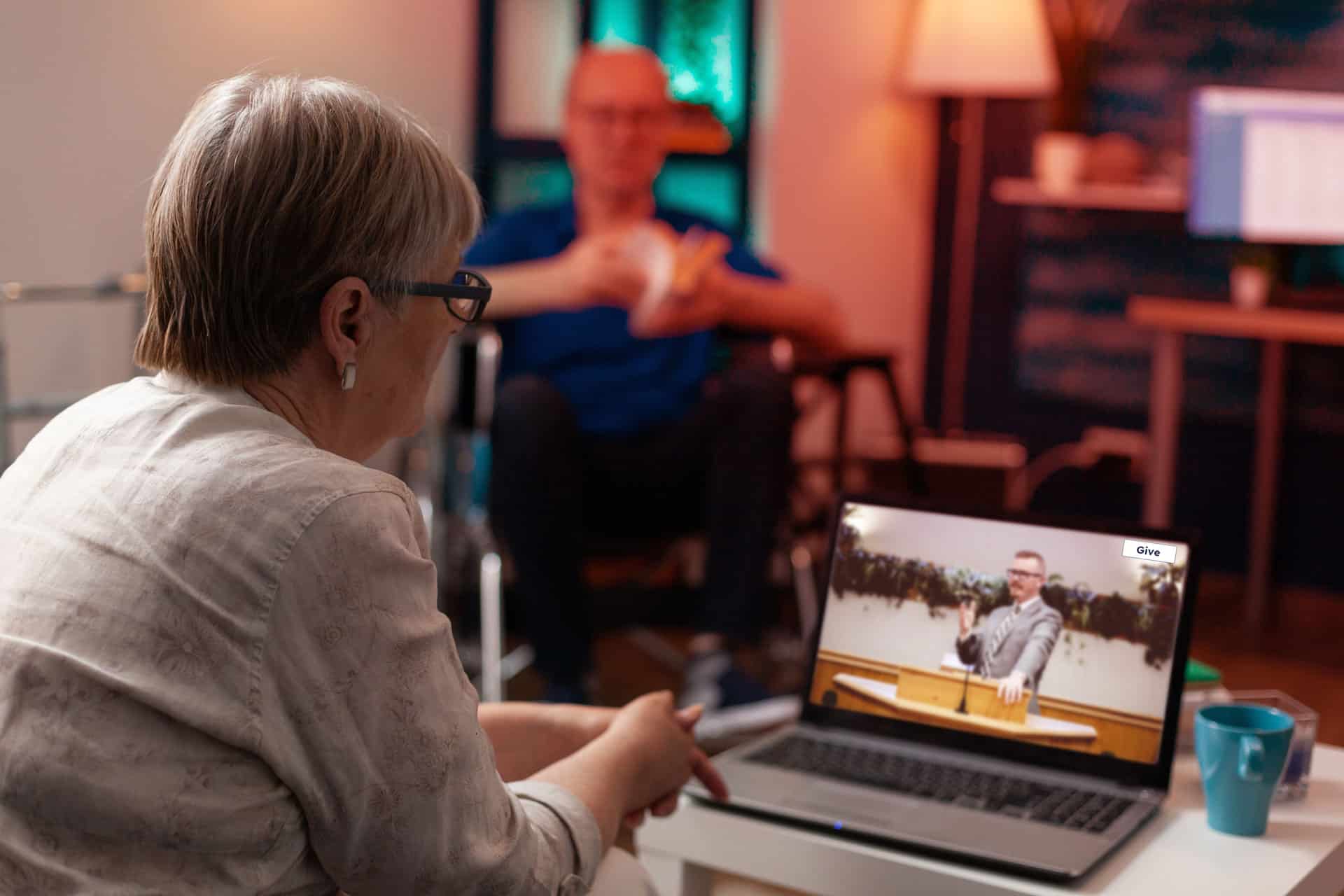 How Broadcasting Church Services Online Impacts Discipleship - Resi