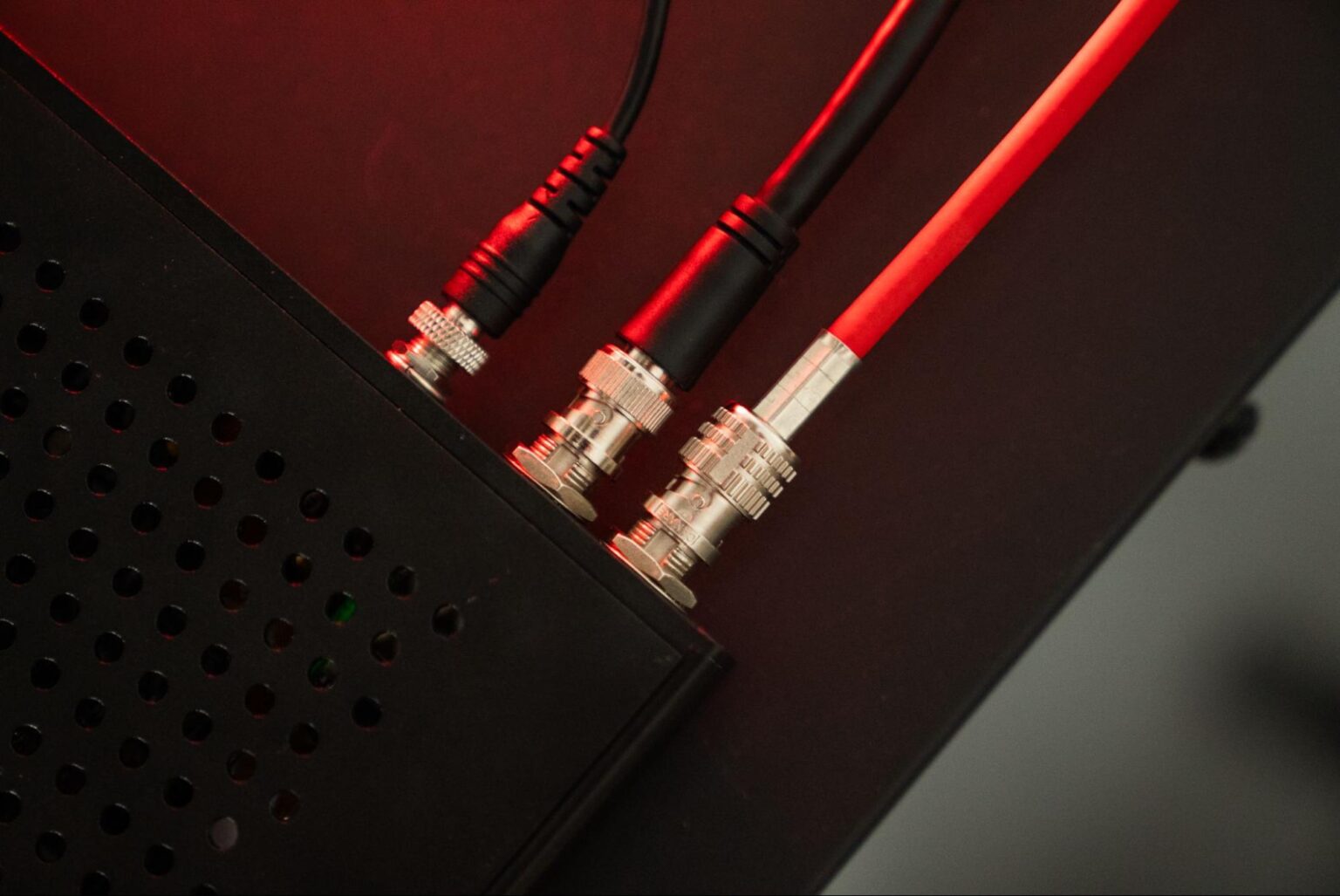 Resi Mini Encoder: Compact Hardware Encoder for Live Streaming