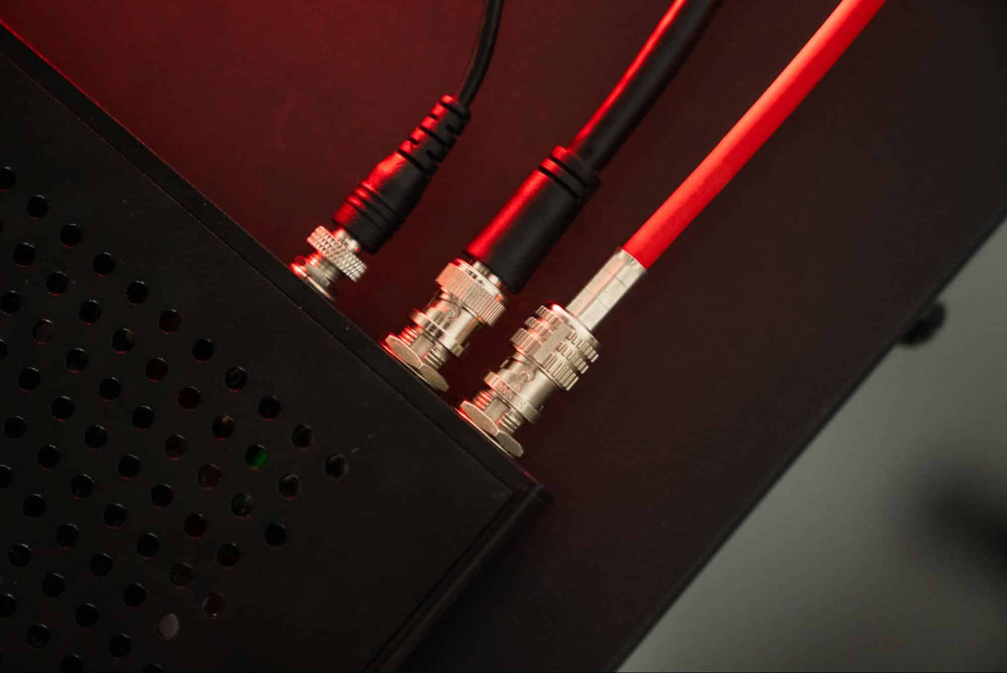 Resi Mini Encoder: Compact Hardware Encoder for Live Streaming